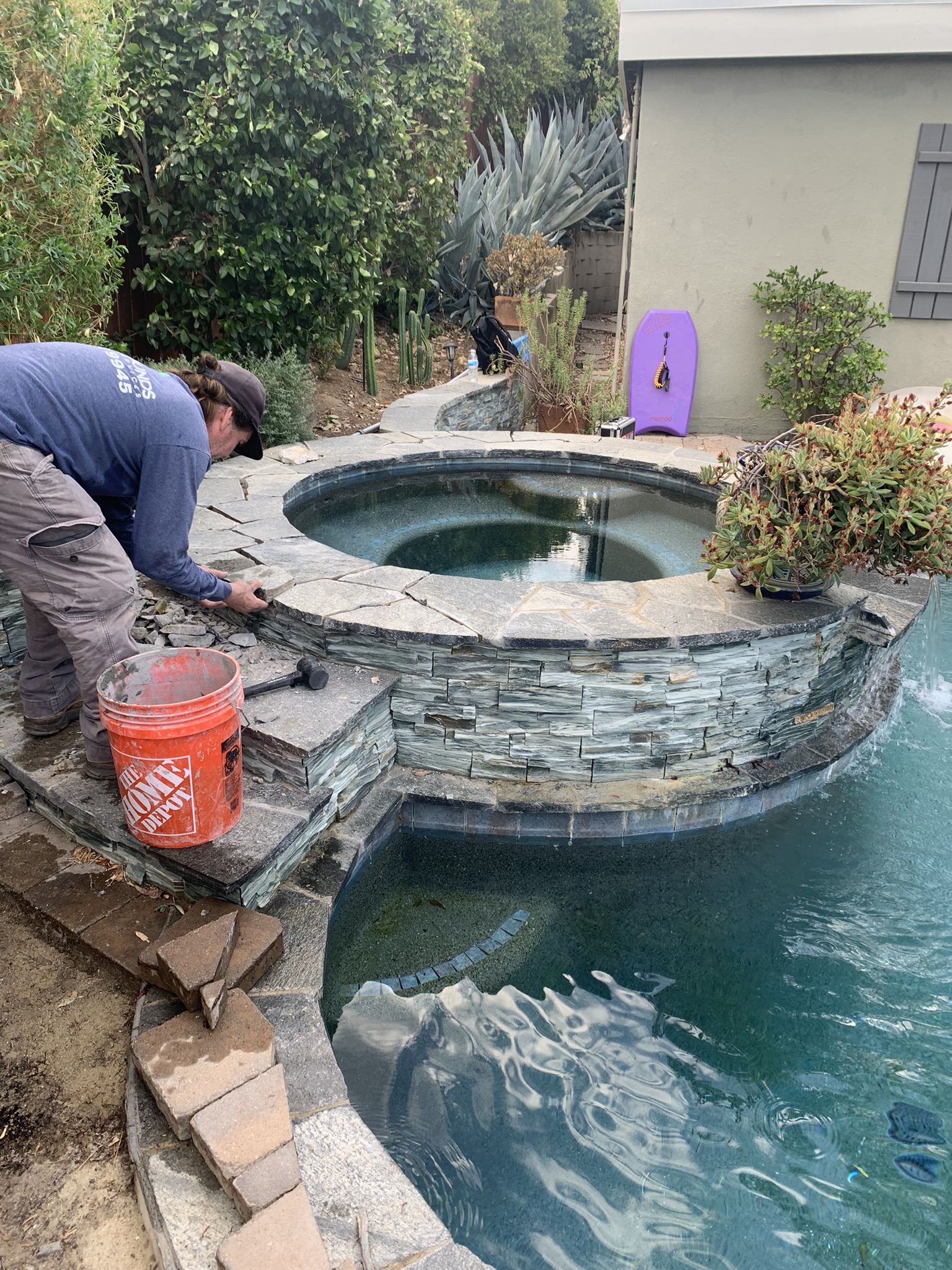Best Landscaping Contractors: Evergreen Landscaping LLC